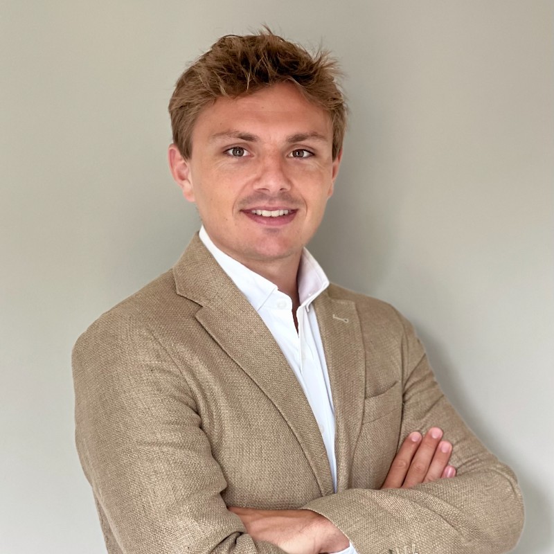 Martin | Business Consultant at Accenture | Strategy, Digital ...